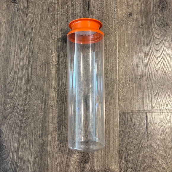 Tupperware | Kitchen | Vintage 97s Tupperware 14865 Acrylic 7 Cup Push ...